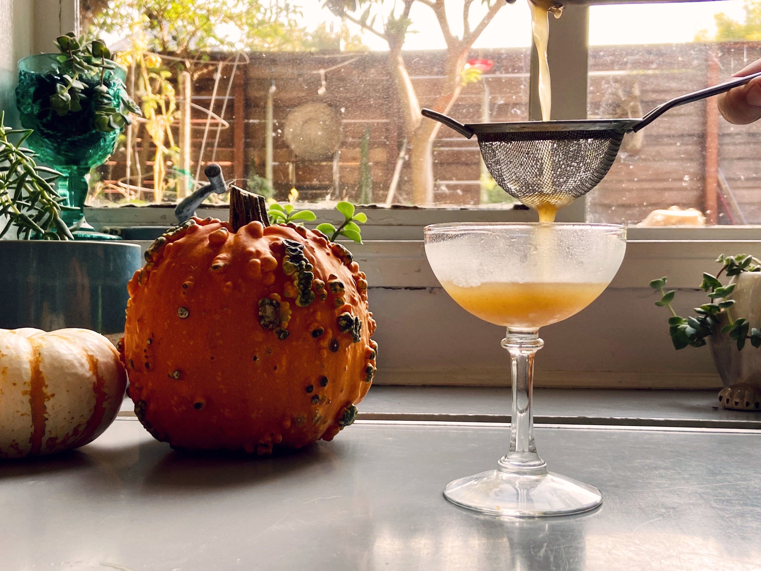 Pumpkin Spice Manhattan Recipe: The Perfect Fall Cocktail