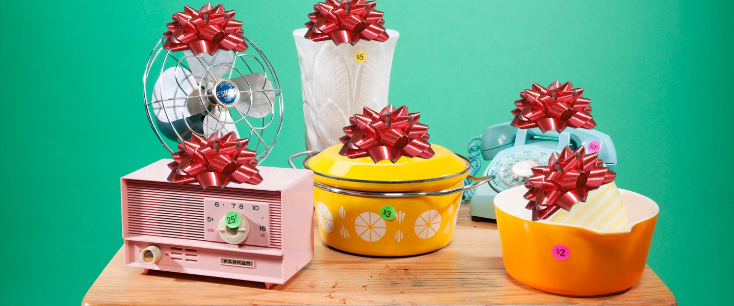 A First-Class Guide to Buying Second-Hand Holiday Gifts