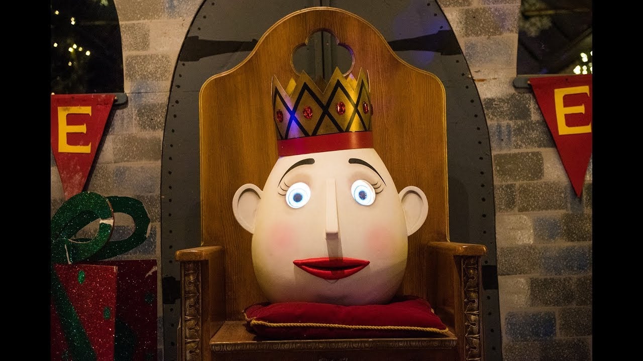 America’s Regional Christmas Icons Are the Season’s Gentlest Nightmare Fuel