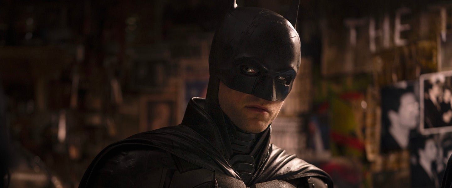 In ‘The Batman,’ Robert Pattinson Makes the Caped Crusader a Riveting ...